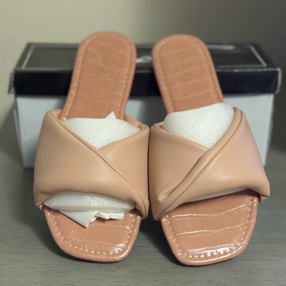 Qupid | Shoes | Qupid Meriah Slip Sandal | Poshmark